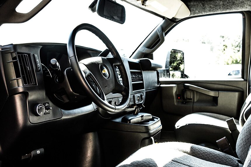 2023 Chevy 14' Express 3500 SRW | Merchants Fleet