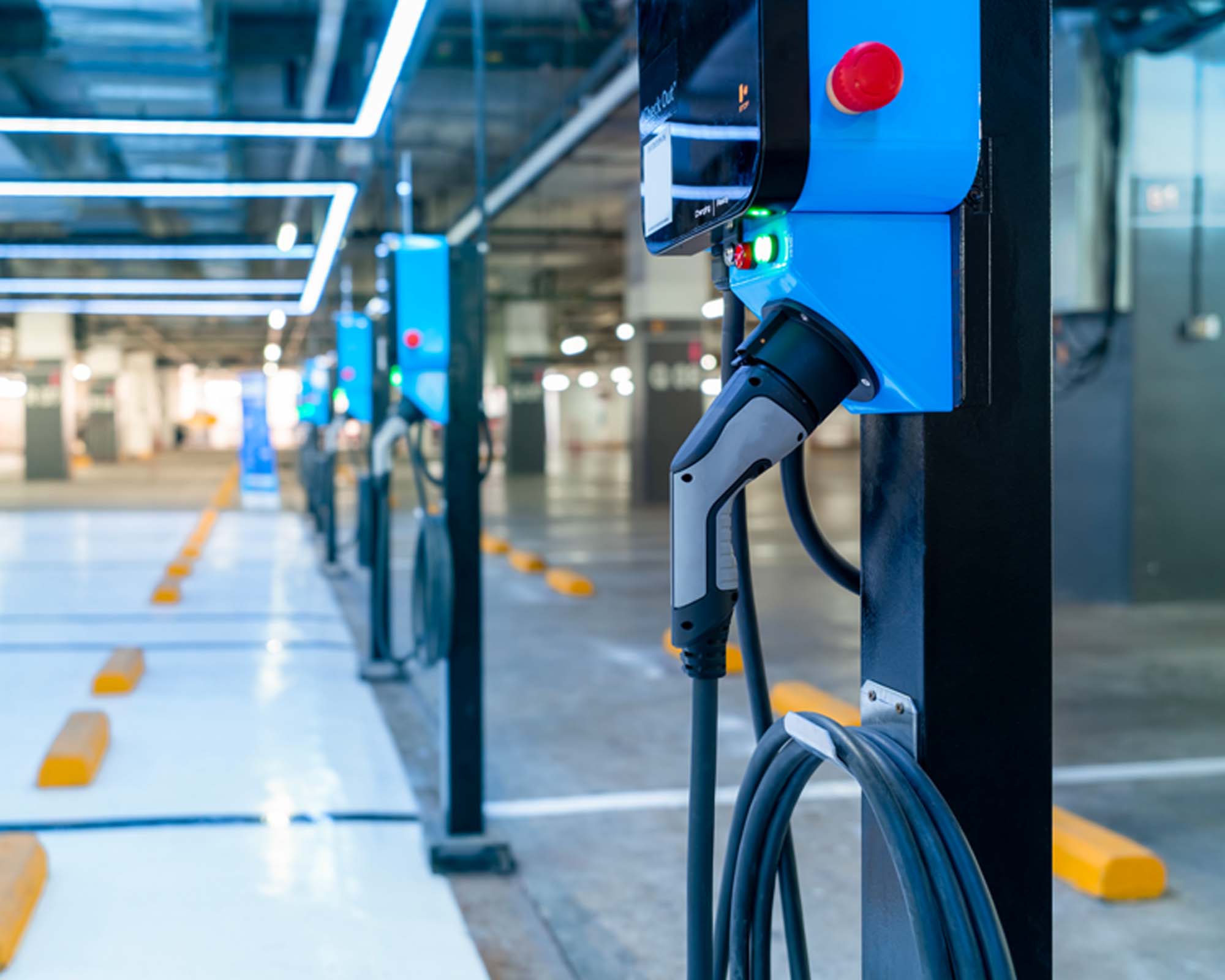 EV Fleet Adoption Hub and Fleet Electrification Resources
